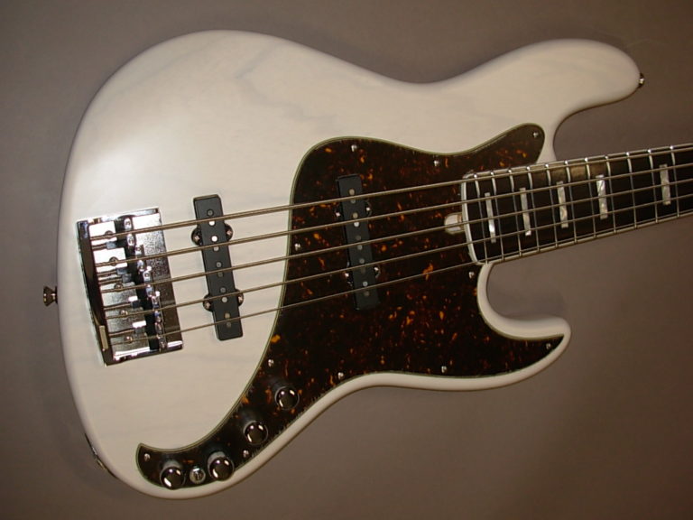 Performance YB-5 Bass – Performance Guitar